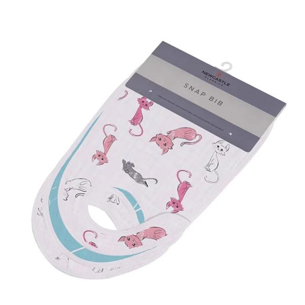 ダンデライオンコレクションからスナップビブが登場。さわやかなカラーリングが特長のコレクションで、ネコちゃん、ワンちゃんなどみんなが大好きなモチーフがカリフォルニア発ブランドらしいハイセンスなタッチで描かれています。3段階調整が可能なスナップ...