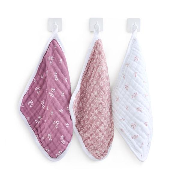 GOTS認証のオーガニックコットン100％を原料につくられたウォッシュクロス。ダブルガーゼ3層構造で適度な厚みがあり、柔らかな使い心地です。ダブルガーゼ3層構造で適度な厚みがあり、柔らかな使い心地です。大きめサイズなので、お口拭きや沐浴布な...