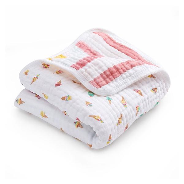 ★aden + anais essentials★大人気のコットンモスリンを使ったスワドルをはじめ、ビブ、ブランケット、スリーピングバッグ(スリーパー)などの定番商品を「毎日たくさん使って欲しい」という想いから誕生したエイデンアンドアネイの...