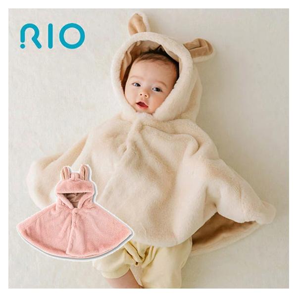 もこもこふわふわ、みみつきフードでまるでぬいぐるみのような愛らしさのポンチョ。さっと気軽に羽織らせられるので寒い冬のお出かけも楽しくなります。両面のやわらかなボアが気持ちいい♪可愛いみみつきポンチョ姿はで思わず写真を撮りたくなるアイテムです...