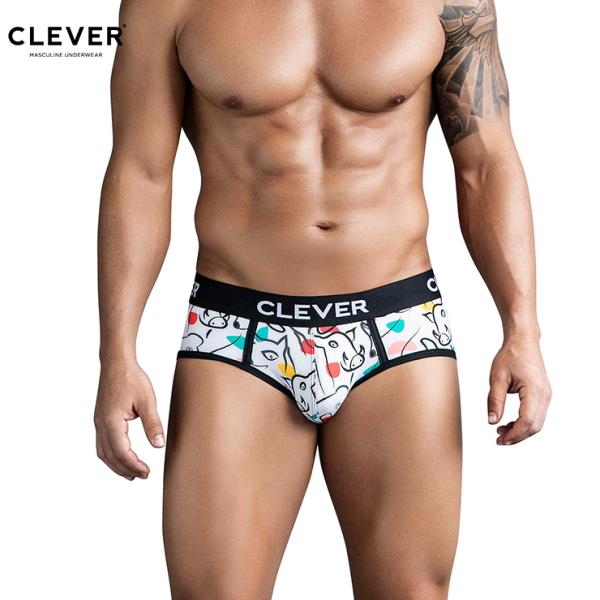 ブランド：CLEVER産地：コロンビア構成: ポリエステル 78% - エラスタン 22%CLEVER CONEY PIPING BRIEFは、スポーツやジムでの使用に最適なインナーブリーフです。ローライズデザインにより、スタイリッシュで快...