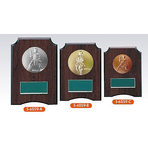 コチラの商品はAサイズ〜Cサイズまで、3つのサイズをご用意しております。【サイズ】S-6059-A　160×110mm（高さ×幅）　重量約80g【材質・加工方法】本体・レリーフ／樹脂※ Ｐ仕様レリーフ金・銀・銅色（φ 60mm）選択【文字彫...