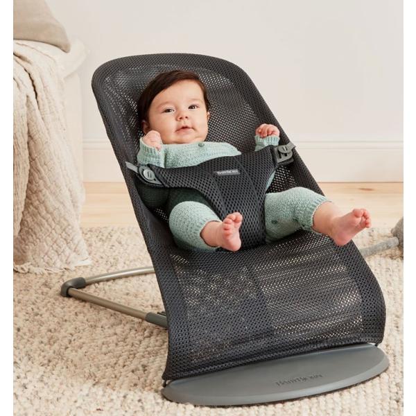 ●対象月齢●生後約1ヶ月〜2才くらい（最大体重13kg） バウンサーとしてのご使用は体重9kgまで●製品サイズ●幅 約39×奥行 約89×高さ 46〜58cm※奥行きのサイズは、折りたたみ時の最長サイズです。※高さに関しては、使用状況に応じ...