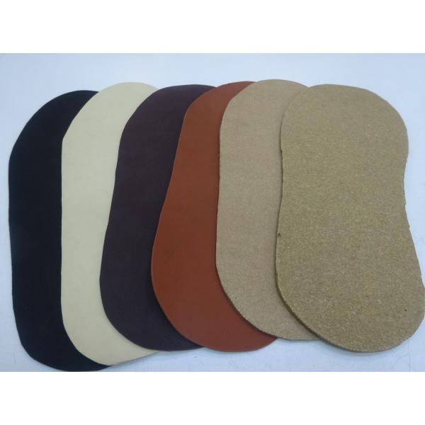 ミッドソール靴のアッパー(本体)とソールの間にいれる3ミリの薄いゴム製ソールです。