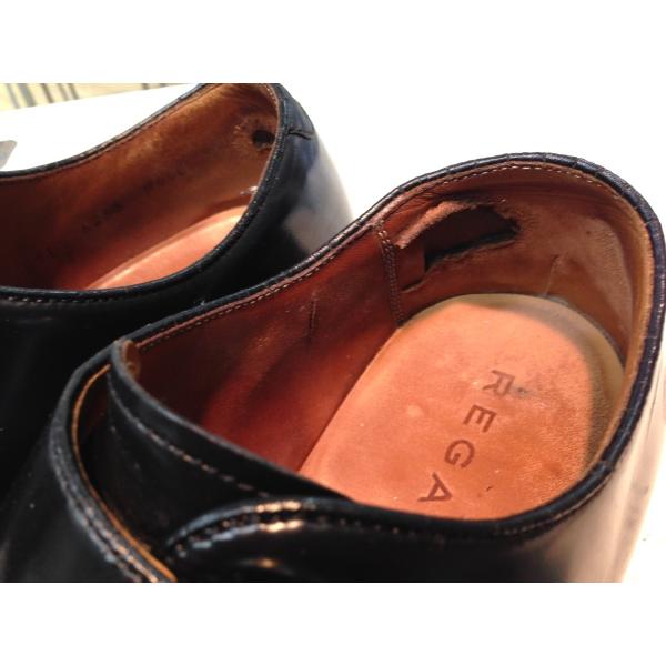 腰裏革(スベリ革)補修 腰裏革とは靴の内側の革の部分です。補修できる範囲はかかとの内側に限らせていただきます。ご注文頂いた後にメールをお送りします。（通常メールは1〜2日以内にお届けしております。届かない場合お客様のメールが何らかの理由で使...