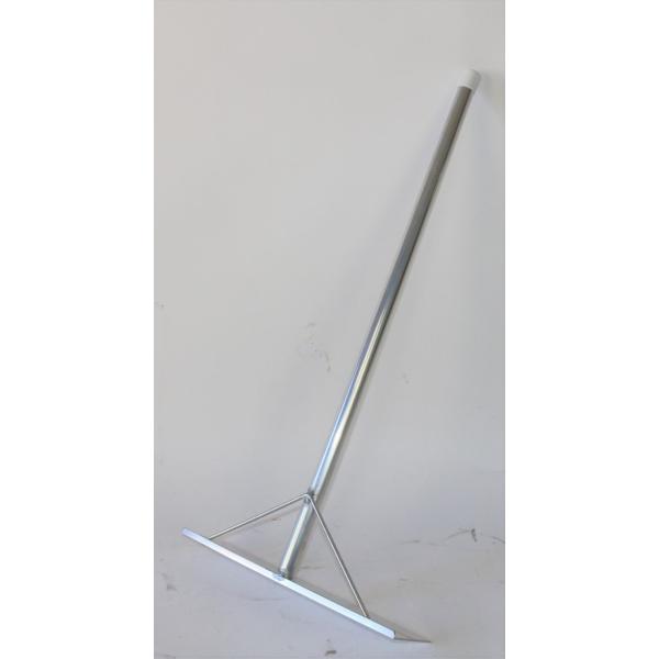 ?安心安全の完全溶接の日本製オールアルミミニレーキです。軽量で女性にもおすすめのミニサイズのレーキです完全溶接で丈夫で軽く、アルミ製で錆びにくいレーキになります。サイズ　80cm x 40cm x 10.2 cm; 約610 g