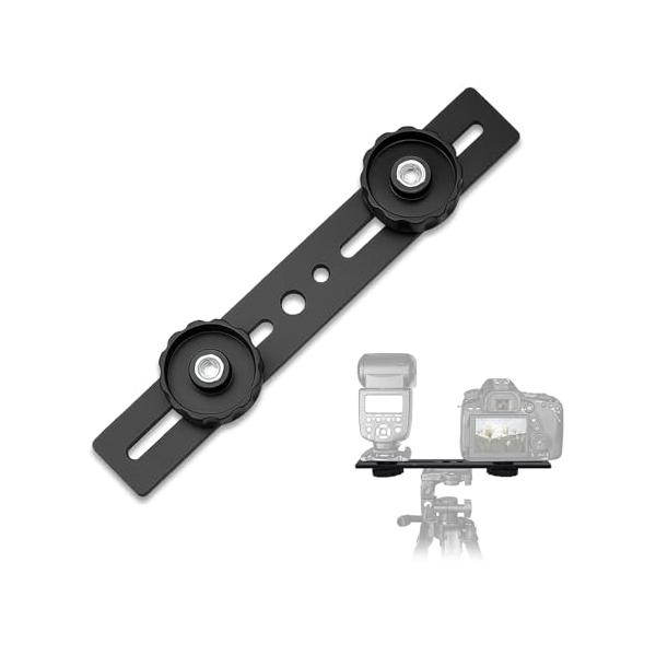 撮影設備用プレートこのカメラプレートはデュアルヘッド設計のカメラ設備拡張ブラケットです。延長バー構造により、カメラ・ストロボ・LED補光灯・マイクなど、2台の撮影アクセサリーを同時に設置可能です。対称配置を自由にカスタマイズでき、スペース効...