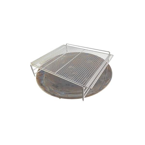 -/60cm用フレーム+専用焼き網/1・■こちらの商品はcolemanファイヤーディスクプラス直径60cmを3段階火加減調節を可能にしたカスタムパーツです。・■ファイヤーディスクの五徳はネジ留めする部品や大きな一体型の五徳が主流でした。 こ...