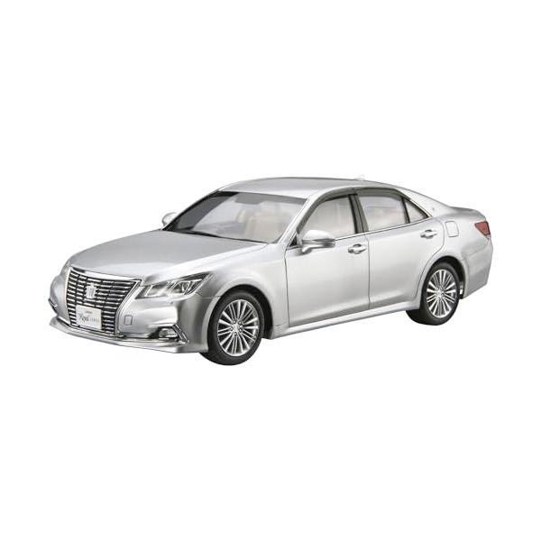 リアル成型色/1/24/AO06824・パッケージ個数:1・組み立て塗装が必要なプラモデル。別途、接着剤や工具、塗料等が必要。・1/24スケール未塗装プラスチック組み立てキット・21クラウンロイヤルサルーンが前期/後期選択式。常に日本の高級...