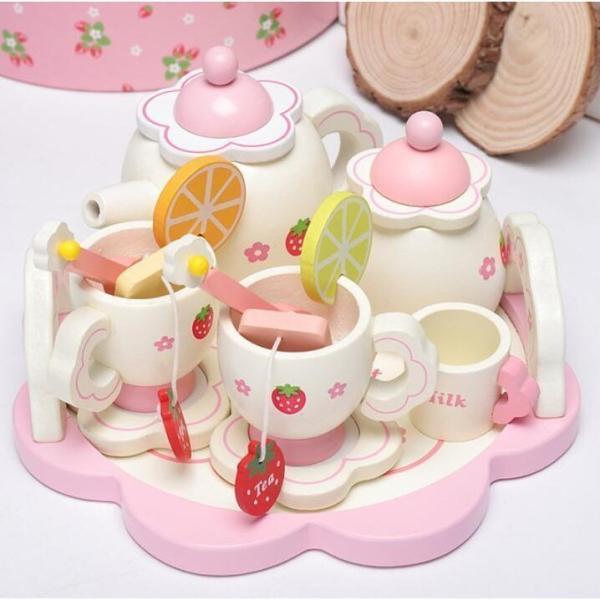 3歳以上の子供に適しています。木製ティーセットには、ティーポット1個、シュガーポット1個、カップ2個、トレイ1個、皿2個、スプーン2個、ミルクカップ1個、フルーツ2個、ティーバッグ2個、収納ボックス1個が含まれます。シミュレートされたライフ...