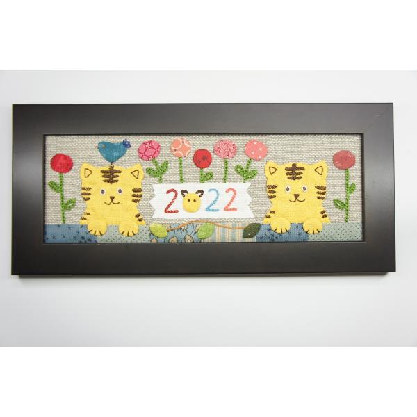 完成作品サイズ　内径10cm x 30cm 　額は別売です。FL-001￥3,740（税込）額装サイズは16cm x 36cm※この商品は製作キットです、完成品ではありません。※商品画像については、モニターによって色味が若干異なります事ご了...