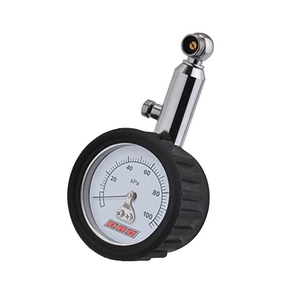 減圧調整が可能なアジャストボタンを装備。 空気圧を測定しながら微調整が可能。目盛りは2kPa刻みで、細かな測定が可能。90度の口金採用で、ディスクローターやスプロケットとの干渉を防ぐ。口金部分は360度自由に回転するため、どの角度でも目盛り...