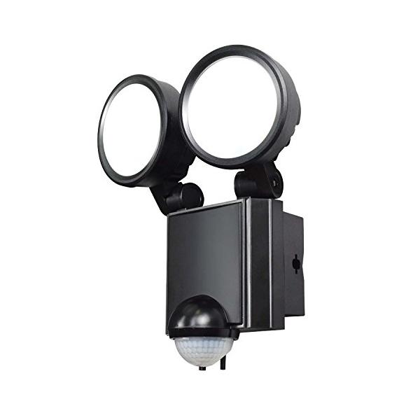 【LED防雨センサーライト】エクステリアにマッチする薄型デザインのLED防雨センサーライトです。センサーが人や車の動きを検知して自動で点灯します 。【点灯時間が調整できる 】周囲の明るさをセンサーが検知し、点灯を開始します。お好みに合わせて...