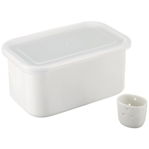 【商品概要】素材・材質:本体/琺瑯 フタ/ポリエチレン(EVA樹脂) 水取器/磁器乾燥ぬか1kgでつくるぬか床用本体重量:本体/約930g 水取器/約65g生産国:日本容量:3.2Lサイズ:25.5×16×12cm酸やアルカリに強いので、酸...