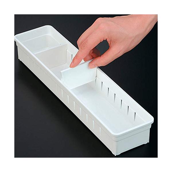 【商品概要】【商品説明】引き出しの中のお弁当小物を上手に整理！ 便利な仕切り付き！ 外寸：約34.8×8×高さ5ｃｍ 底内寸：33×6.3ｃｍ 仕切り２枚付 原料樹脂：ポリプロピレン 耐熱温度・120℃ 耐冷温度・-20℃ 日本製【商品詳細...