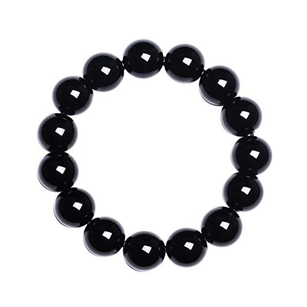 【商品概要】オニキスの曇りのない漆黒の美しさは、この石の持つ迷いの無い信念を象徴するような強さを表しています。オニキスは自分自身の中心軸をしっかりと安定させる石で、着実に目標を実現するために地に足を着けた行動をするよう導いてくれる石です。ま...