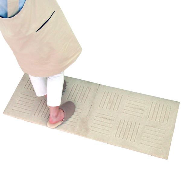 【商品概要】本体サイズ:約45×60×1cm(1枚あたり)素材・材質:ポリエステル100%、(裏面)アクリル樹脂原産国:日本裏面:吸着素材使用※ハサミでのカット不可【商品説明】【商品詳細】ブランド：オカ(OKA)商品種別：ホーム＆キッチン商...