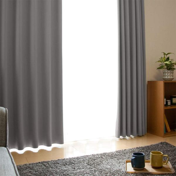 【商品概要】サイズ:(幅)100cm×(丈)190cm 2枚入組成:ポリエステル100% 仕様:1.5倍2つ山ヒダ、アジャスターフック付(Bフック仕様) 共生地タッセル付機能: 防炎(防炎ラベル縫付済み)、遮光1級、洗濯機丸洗いOK機能:遮...