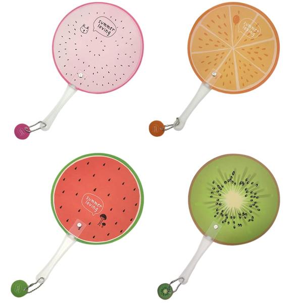 【商品概要】【可愛い】: 可愛いキャラクター、フルーツデザインで、使いやすいサイズで、持ち歩きに便利で夏に不可欠なアイテム。持ち歩きが便利で外出旅行/パーティー/花火大会/コンサートなどに最適な身の回り品。【超軽量】: 重さはたったの14g...