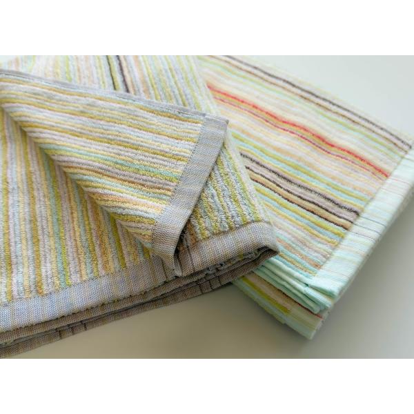 【商品概要】【サイズ】140×70センチの大判 ショートループタイプのバスタオル2枚セットです。　【重さ】1枚あたりの重さは275グラムです。　【素材】綿100%　【生産地】日本（今治で織り上げています）【reTOWELとは】タオルの本場今...