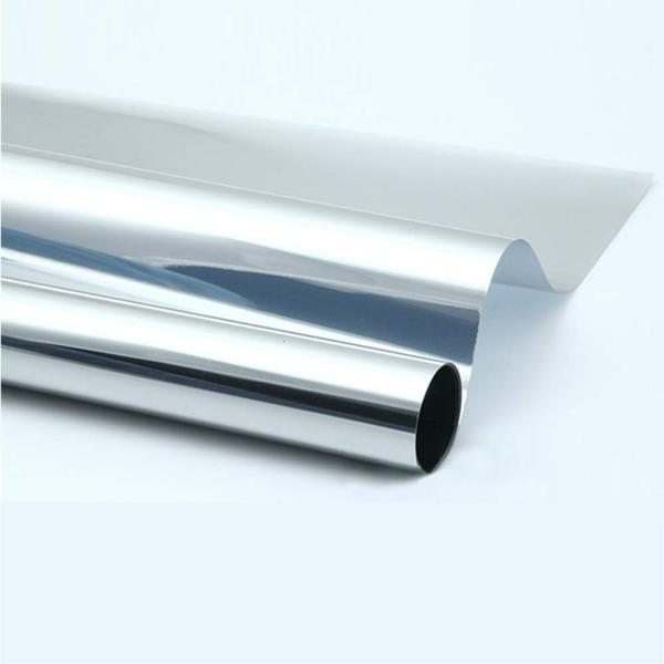 【商品概要】【マジックミラー機能フィルム】 このめかくしシートは独特なマジックミラー機能があります。昼間は、外の方が明るい為、外からは鏡のように見え、室内からは外の様子を見ることが出来ます、目隠しフィルムとしてプライバシーを守り、防犯もでき...