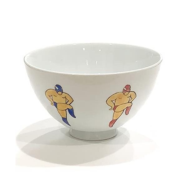 【商品概要】商品サイズ:約11.8×6.8cm商品重量:0.195kg生産国:日本素材:磁器【商品説明】手描きのプロレスラーがかわいいお茶碗。大ぶりなので、お茶漬けや卵かけご飯にもピッタリ。日々の食卓も楽しくなるうつわです。手作業で絵柄をつ...