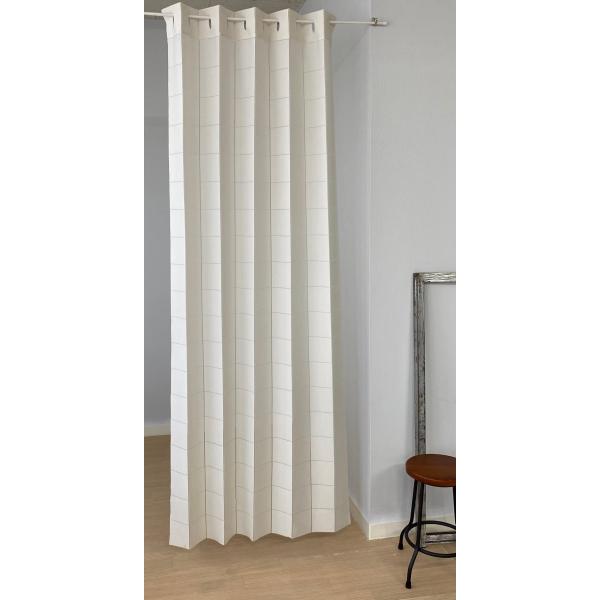 【商品概要】【サイズ】100cm巾X200cm丈 【原産地】群馬県桐生市産【組成】ポリエステル100％ ※のれん棒・テンションポールは付属しておりません。【商品特徴】保温効果20%、遮熱効果15%以上の効果。畳んだ状態でネットに入れ、洗濯機...