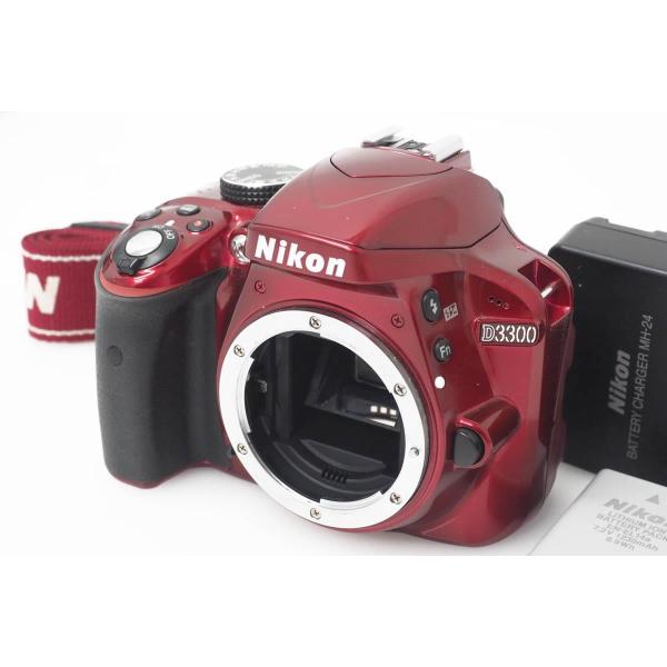 ■商品名ニコン D3300 ボディ レッド■状態並品動作良好で、外装には目立つダメージ無くきれいな中古品です。ファインダースクリーンに傷が見受けられますが視認性を大きく妨げるものではありません。シャッター数10492 回 (APPアプリ"S...