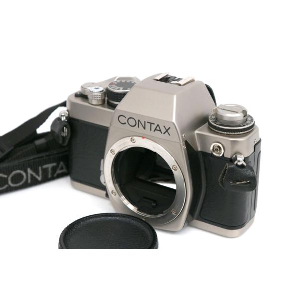 ■商品名京セラ CONTAX S2■状態並品全体的にやや使用感がありますが機能面に問題は無く実用的な中古品です。完全機械式のフルマニュアルカメラですので末永くご愛用いただける一台です。ファインダ―接眼部ににアイピースが接着され取り外す事が出...