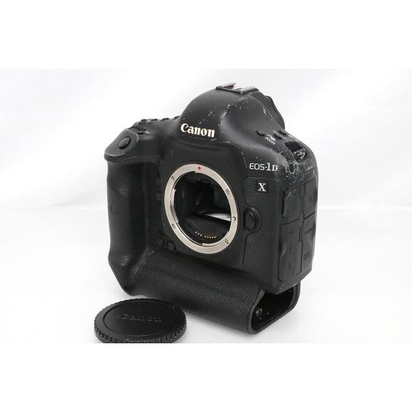 ■商品名キヤノン EOS-1D X ボディ■状態お買い得品使用感高く、アクセサリーシュー付近に歪みが出ております。[外観]全体的に使用に伴うスレや傷があります。TOPカバー歪み[光学]ファインダー内にゴミの侵入があります。[動作]基本動作に...