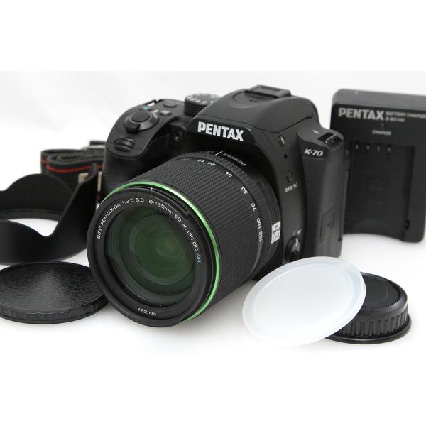 ■商品名ペンタックス PENTAX K-70 18-135WRキット（センサー清掃済）■状態並品[外観]全体的に使用に伴うスレや傷があります。[光学]ファインダーやイメージセンサーに異常は無くきれいな状態です。レンズはチリの混入はありますが...