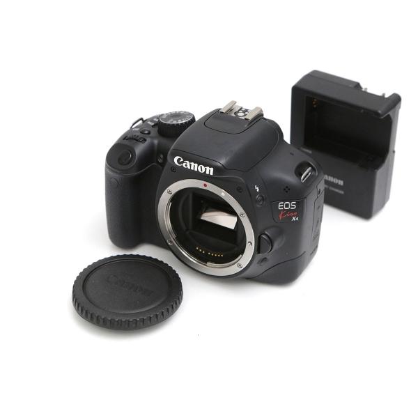 ■商品名キヤノン EOS Kiss X4 ボディ（センサー清掃済）■状態並品[外観]全体的に使用に伴うスレや傷があります。[光学]ファインダーやイメージセンサーに異常は無くきれいな状態です。[動作]基本動作に異常は無く動作良好です。[シャッ...