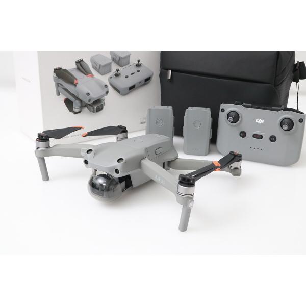 ■商品名DJI AIR 2S FLY MORE COMBO■状態良品概ねきれいな状態ですが、一部スレや傷があります。スタッフコメント多少使用感ありますが欠品なく、コントローラーも付属なのですぐにドローン撮影が始められます。■付属品インテリジ...