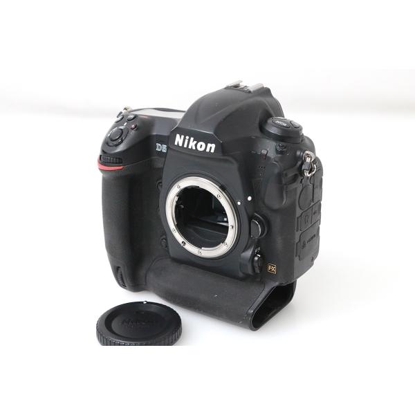 ■商品名ニコン D5 CF-Type ボディ■状態お買い得品使用感が高く、キズ・スレが多くあります。ショット数が過多になっております。絞り連動環に不具合が発生しております。[外観]全体的に使用に伴うスレや傷があります。[光学]ファインダーや...
