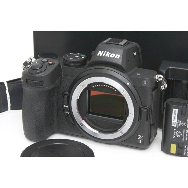 ■商品名ニコン Z 5 ボディ（センサー清掃済）■状態美品[外観]わずかなスレや小傷はありますが、中古品としてきれいな状態です。[光学]ファインダーやイメージセンサーに異常は無くきれいな状態です。[動作]基本動作に異常は無く動作良好です。[...