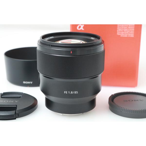 ■商品名ソニー FE 85mm F1.8 SEL85F18■状態美品[外観]わずかなスレや小傷はありますが、中古品としてきれいな状態です。[光学]わずかな微細チリのみでくもりやカビなど無くきれいな状態です。[動作]基本動作に異常は無く動作良...