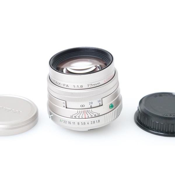 ■商品名ペンタックス FA77mmF1.8 Limited［シルバー］■状態美品[外観]わずかなスレや小傷はありますが、中古品としてきれいな状態です。[光学]わずかな微細チリのみでくもりやカビなど無くきれいな状態です。[動作]基本動作に異常...
