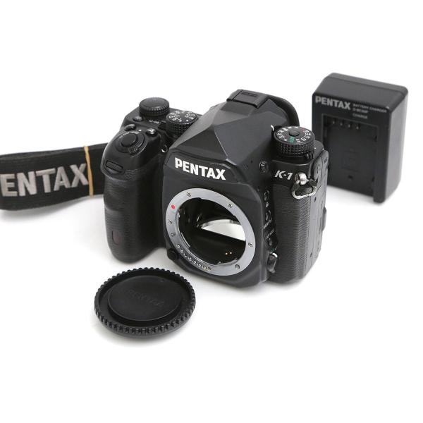 ■商品名ペンタックス PENTAX K-1 ボディ■状態お買い得品使用感が高く、スレ・傷・塗装ハゲが多くあります。[外観]全体的に使用に伴うスレや傷があります。[光学]ファインダーやイメージセンサーに異常は無くきれいな状態です。[動作]基本...