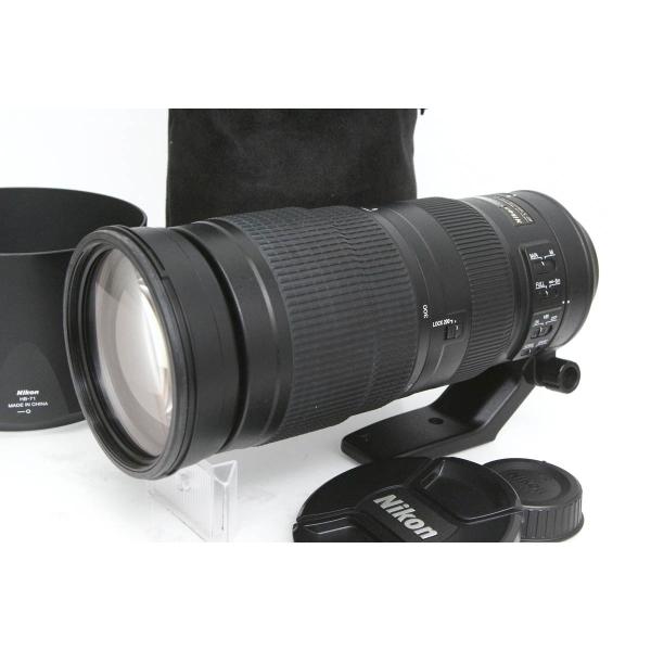 ■商品名ニコン AF-S NIKKOR 200-500mm f/5.6E ED VR■状態良品[外観]概ねきれいな状態ですが、一部スレや傷があります。銘板塗装はげがあります。[光学]チリの混入はありますがくもりやカビなどは無く実用的な状態で...