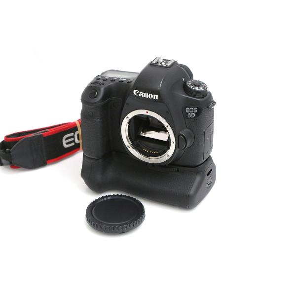 ■商品名キヤノン EOS 6D ボディ（センサー清掃済み）■状態美品[外観]わずかなスレや小傷はありますが、中古品としてきれいな状態です。[光学]ファインダーにわずかにチリの混入がありますが、イメージセンサーに異常は無くきれいな状態です。[...