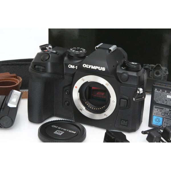 ■商品名OM SYSTEM OM-1 ボディ■状態お買い得品イメージセンサーにキズがあり。（F16で写り込みあり）[外観]目立つ傷や使用感はなく外観状態は良好です。[光学]イメージセンサーにキズがあり。（F16で写り込みあり）[動作]基本動...