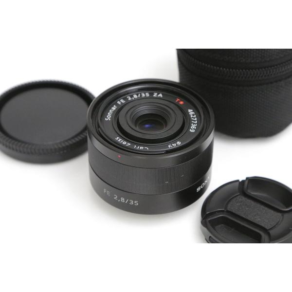 ■商品名ソニー Sonnar T* FE 35mm F2.8 ZA SEL35F28Z■状態並品[外観]全体的に使用に伴うスレや傷があります。使用感大です。[光学]チリの混入はありますがくもりやカビなどは無く実用的な状態です。[動作]基本動...