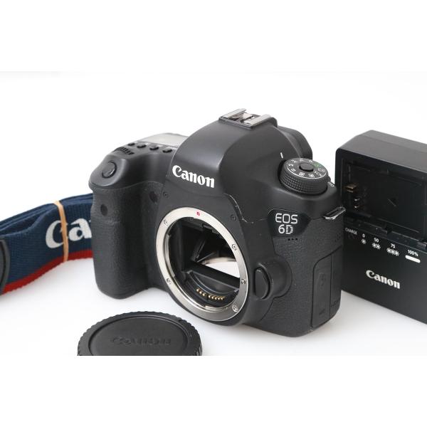 ■商品名キヤノン EOS 6D ボディ■状態良品[外観]概ねきれいな状態ですが、一部スレや傷があります。[光学]ファインダーやイメージセンサーに異常は無くきれいな状態です。[動作]基本動作に異常は無く動作良好です。[シャッター数]18、28...