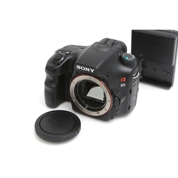 ■商品名ソニー α65 SLT-A65V ボディ（センサー清掃済み）■状態良品[外観]概ねきれいな状態ですが、一部スレや傷があります。[光学]ファインダーやイメージセンサーに異常は無くきれいな状態です。[動作]基本動作に異常は無く動作良好で...