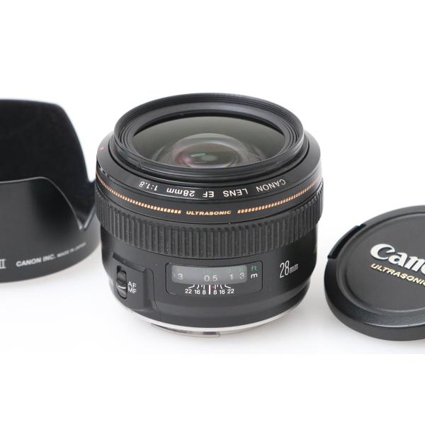■商品名キヤノン EF28mm F1.8 USM■状態並品[外観]全体的に使用に伴うスレや傷があります。距離環表面劣化・テカリがあります。[光学]チリの混入と小カビはありますがくもりなどは無く実用的な状態です。[動作]基本動作に異常は無く動...