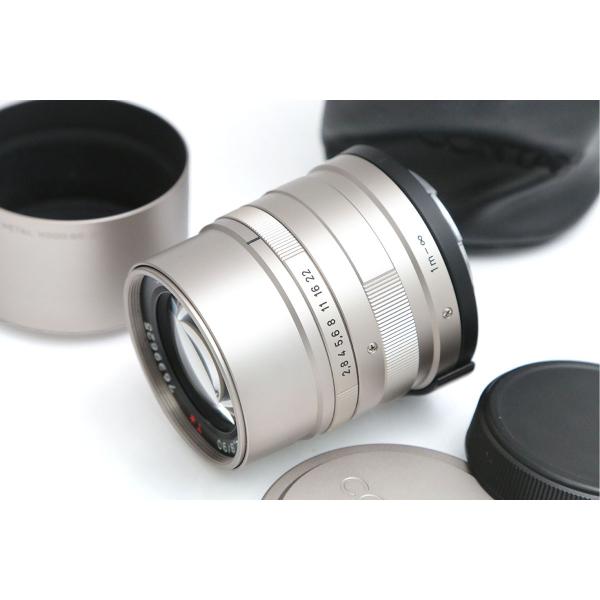■商品名コンタックス CONTAX G Carl Zeiss Sonnar T*90mm F2.8■状態美品[外観]わずかなスレや小傷はありますが、中古品としてきれいな状態です。[光学]わずかな微細チリのみでくもりやカビなど無くきれいな状態...