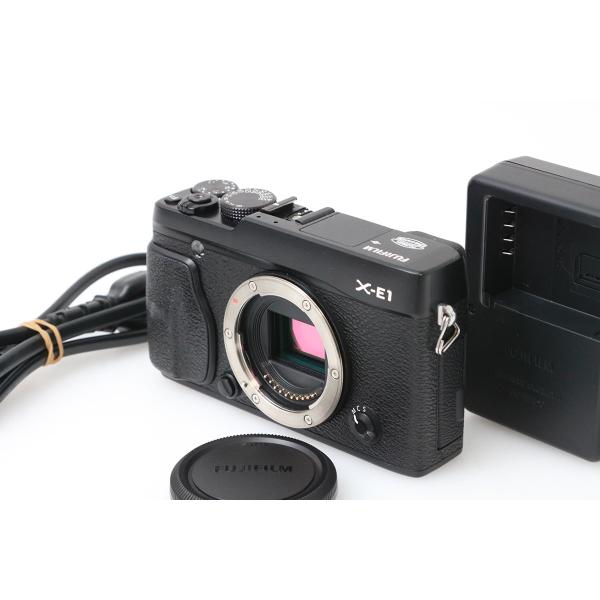 ■商品名富士フイルム FUJIFILM X-E1 ボディ[ブラック] （センサー清掃済み）■状態良品[外観]概ねきれいな状態ですが、一部スレや傷があります。[光学]ファインダーやイメージセンサーに異常は無くきれいな状態です。[動作]基本動作...