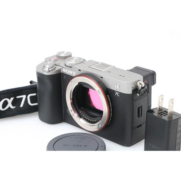 ■商品名ソニー α7C ILCE-7C ボディ [シルバー]（センサー清掃済み）■状態良品[外観]概ねきれいな状態ですが、一部スレや傷があります。前面底部に目立つ傷があります。[光学]ファインダーやイメージセンサーに異常は無くきれいな状態で...