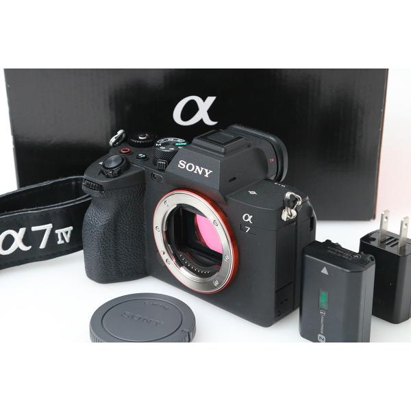 ■商品名ソニー α7 IV ILCE-7M4 ボディ (純正予備バッテリー付)■状態良品[外観]概ねきれいな状態ですが、一部スレや傷があります。[光学]ファインダーやイメージセンサーに異常は無くきれいな状態です。[動作]基本動作に異常は無く...