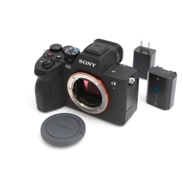 ■商品名ソニー α7 IV ILCE-7M4 ボディ■状態美品[外観]わずかなスレや小傷はありますが、中古品としてきれいな状態です。[光学]ファインダーやイメージセンサーに異常は無くきれいな状態です。[動作]基本動作に異常は無く動作良好です...
